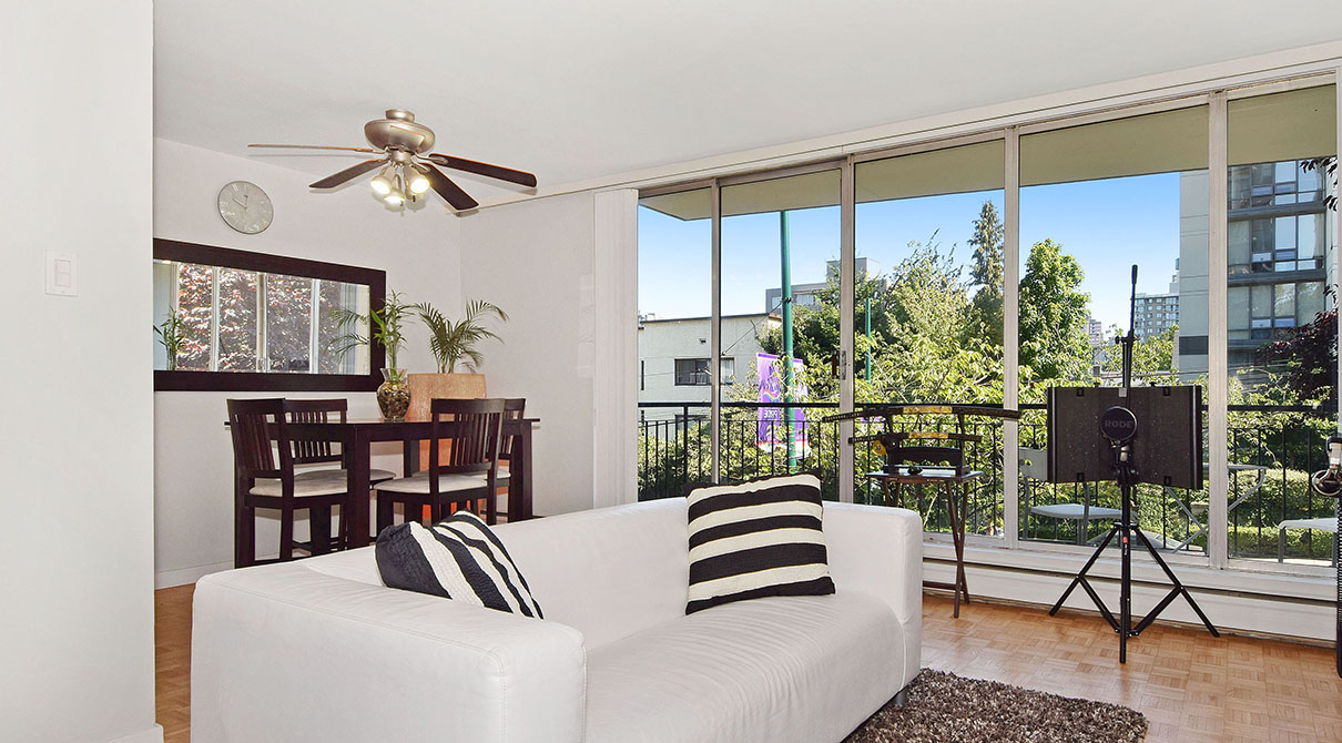 Crestview Terrace Rental Apartments - Hollyburn Properties