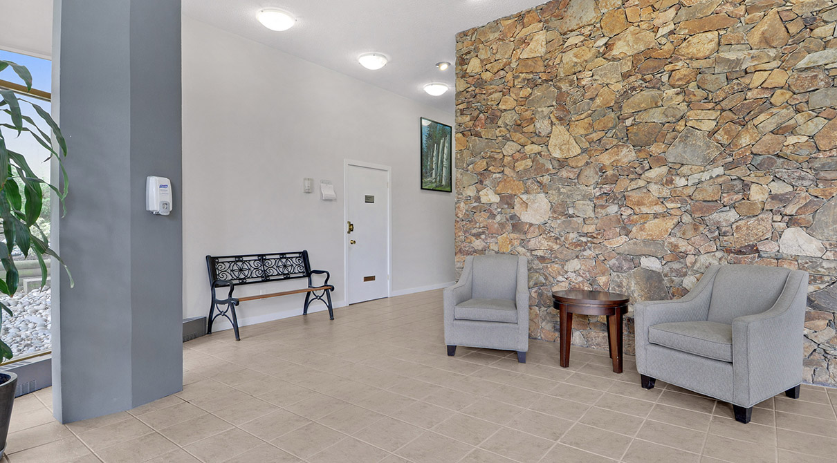 Crestview Terrace Rental Apartments - Hollyburn Properties