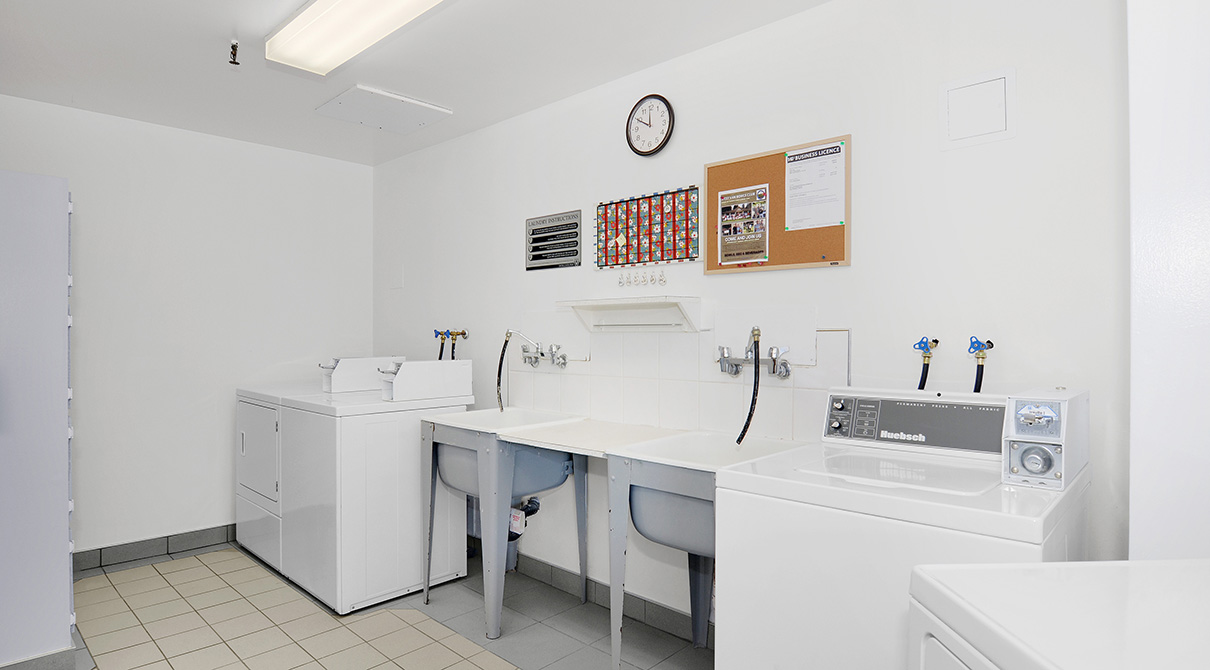 The Iona Rental Apartments - Hollyburn Properties The Iona Rental Apartments - Hollyburn Properties