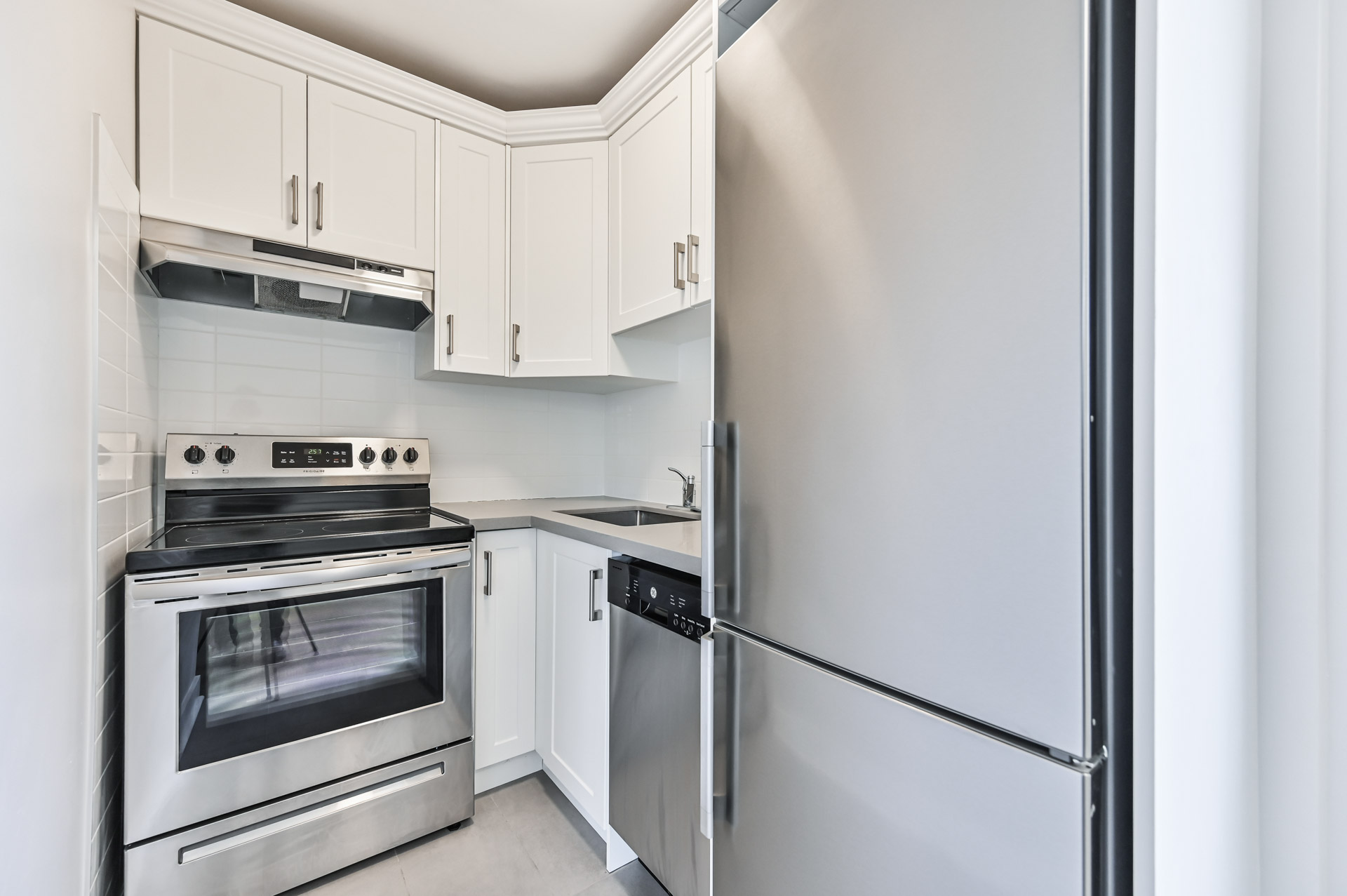 151 St George Rental Apartments - Hollyburn Properties