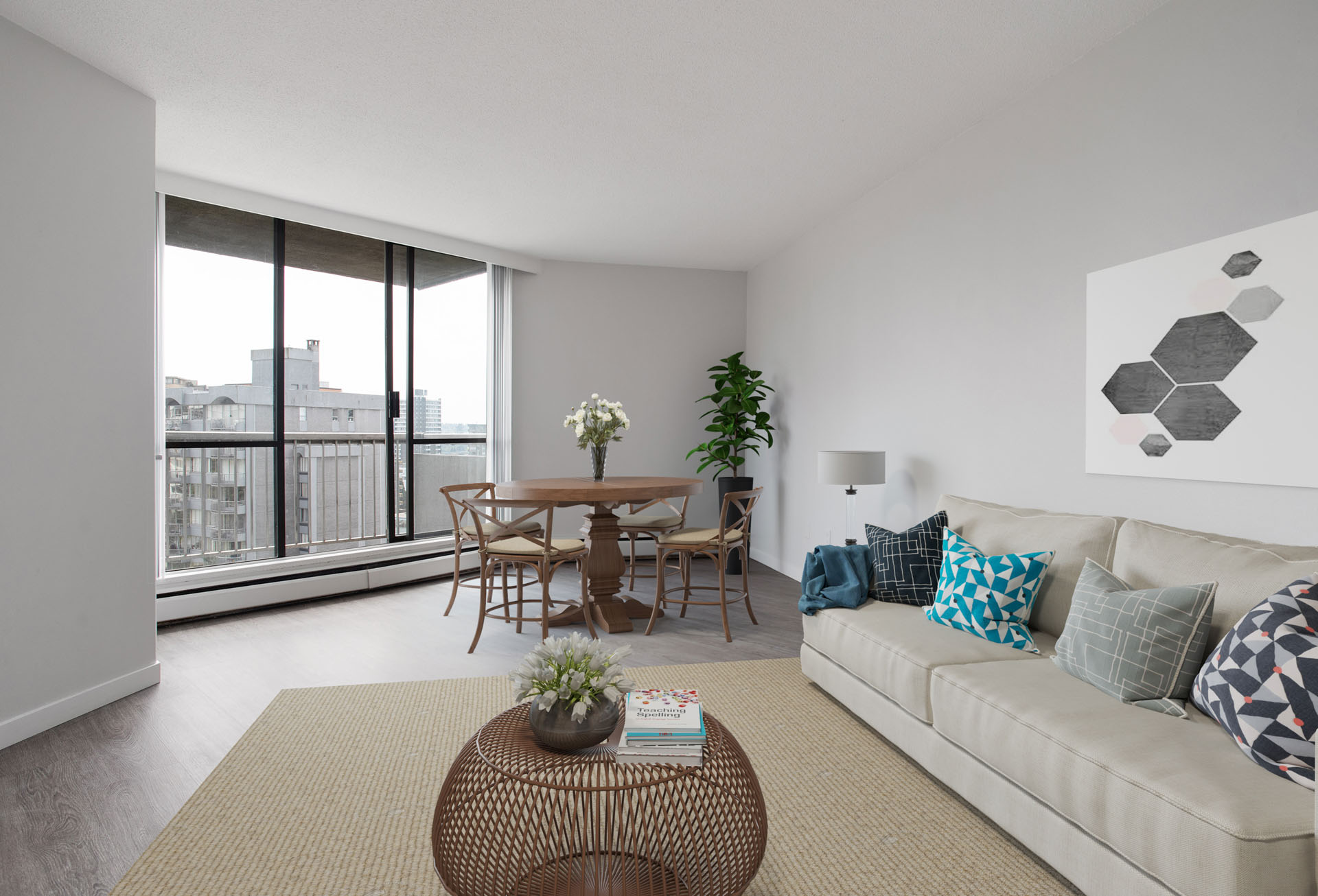 Hendry House Rental Apartments - Hollyburn Properties